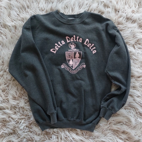Hanes | Sweaters | Vintage Delta Delta Delta Sorority Crest Gray And ...